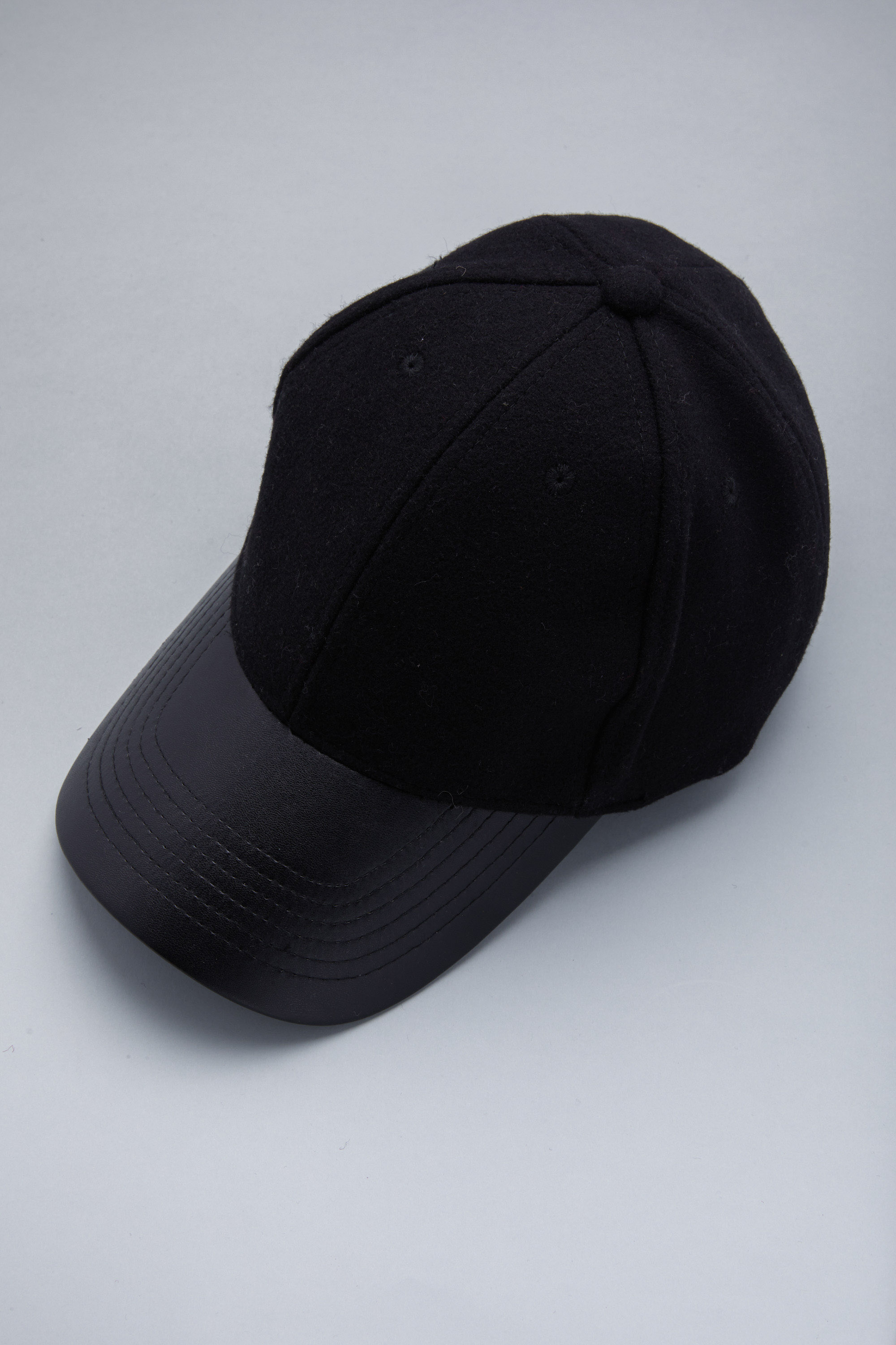 5 Panel Black Wool Cap In Vegan Leather Peak | Aristoteli Bitsiani